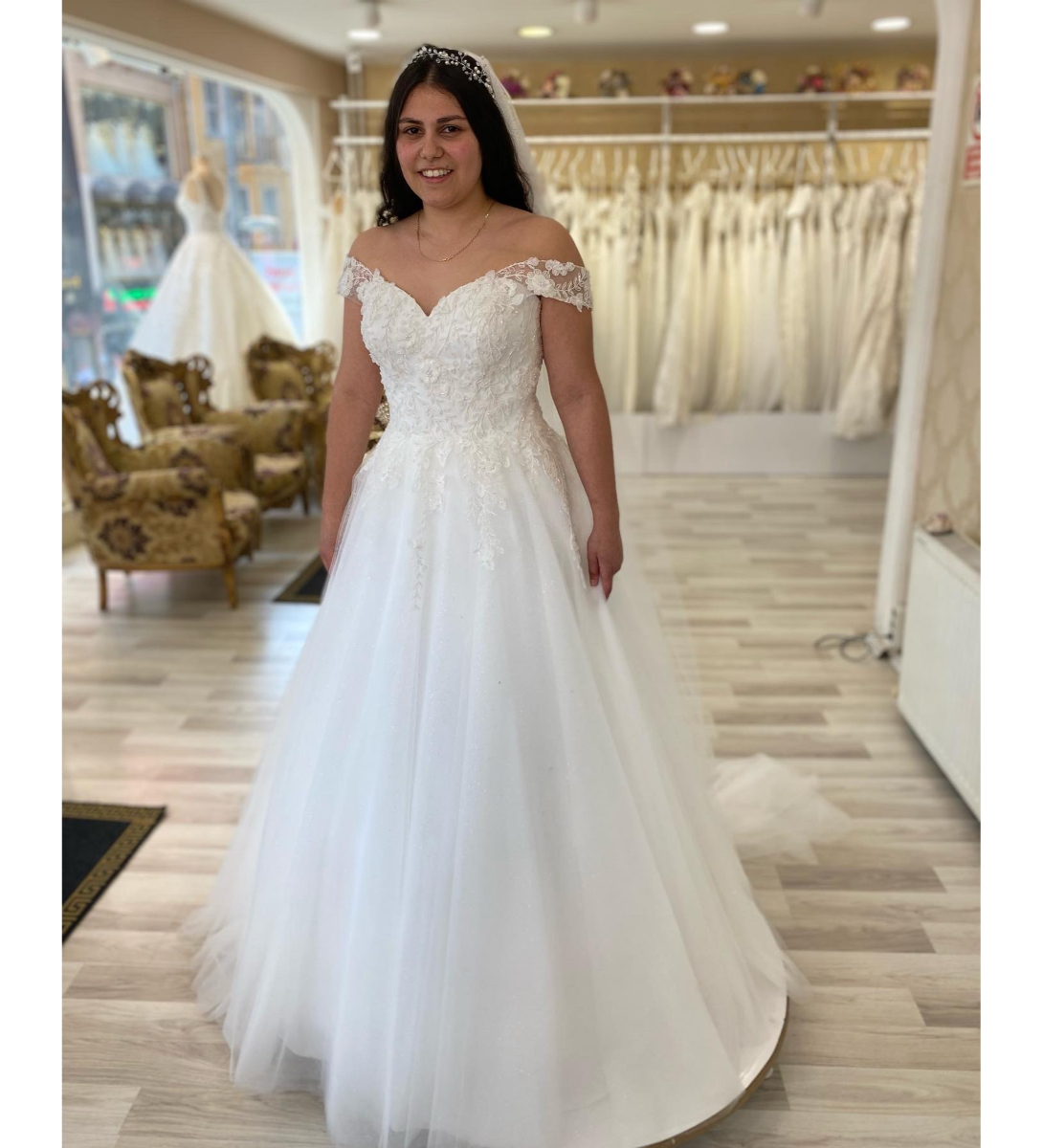 Yan Kol Detaylı A Kesim Gelinlik Çeşitleri, Yorumları, Fiyatları